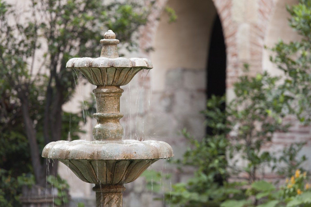Colonial Fountain | Mexperience